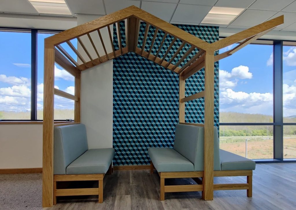 Design, Manufacture & Installation of Seating Booths for Corporate ...